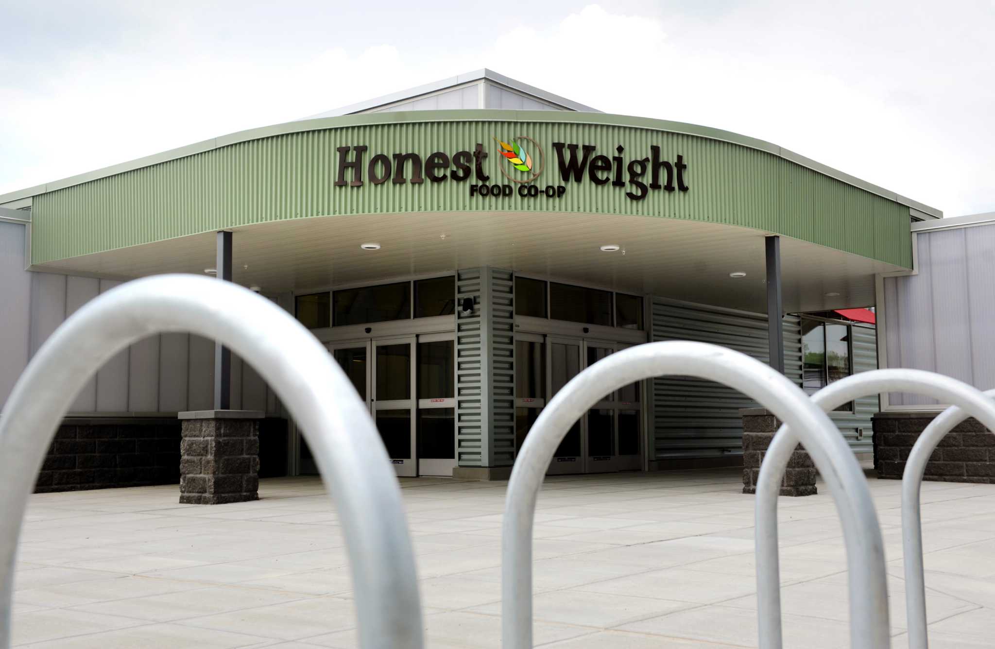 Photos: Putting it all together at Honest Weight