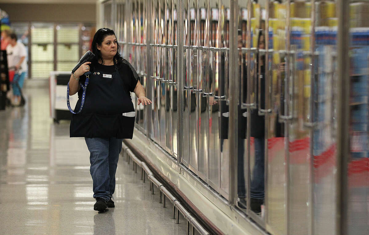 Commissaries evolve to keep competitive