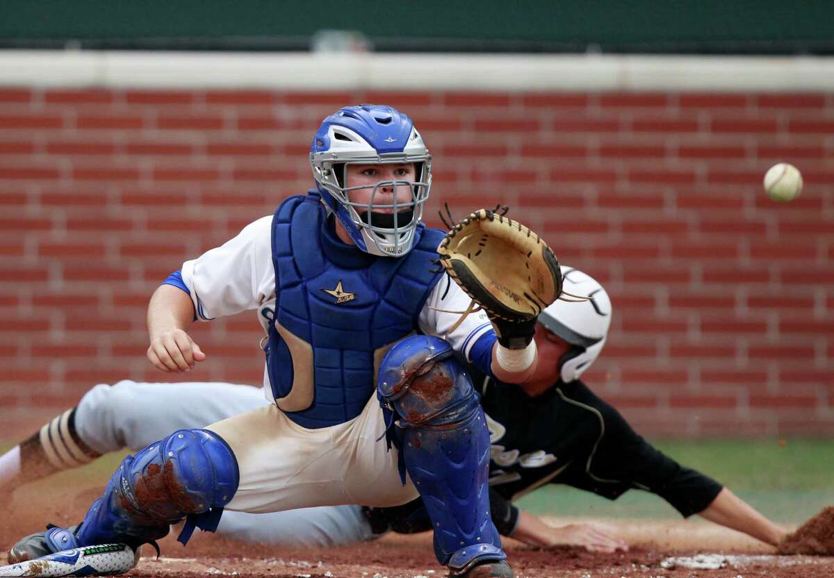 Foster takes out top-ranked Barbers Hill in 4A baseball playoffs