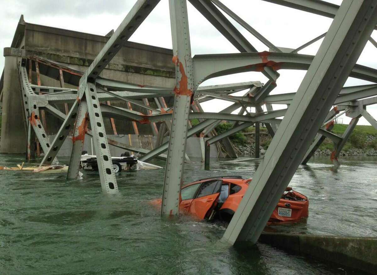 Demolition to start on fallen bridge section Demolition to start on fallen bridge section