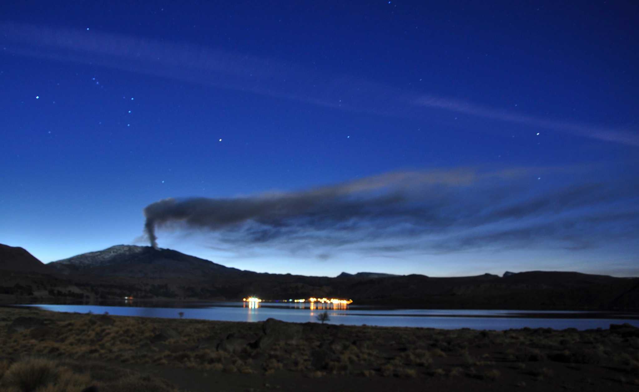 Chile, Argentina on red alert over Copahue volcano