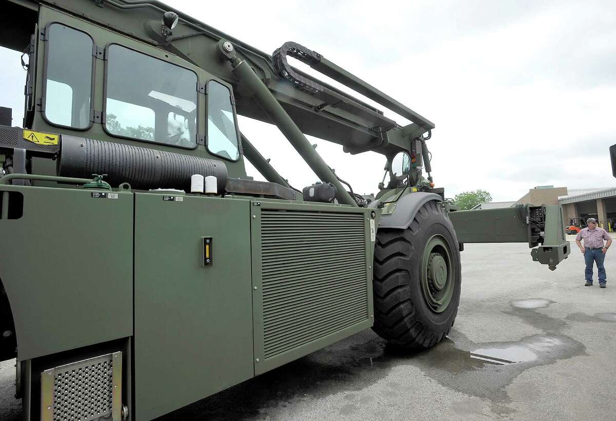 You can be an Army reservist in Beaumont