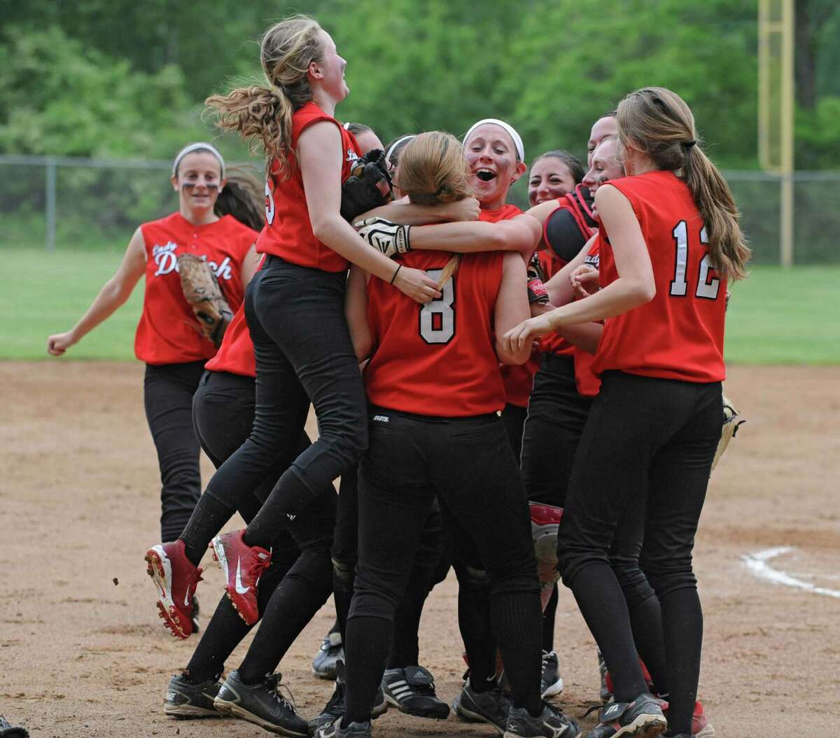 Lady Dutch use two hits wisely