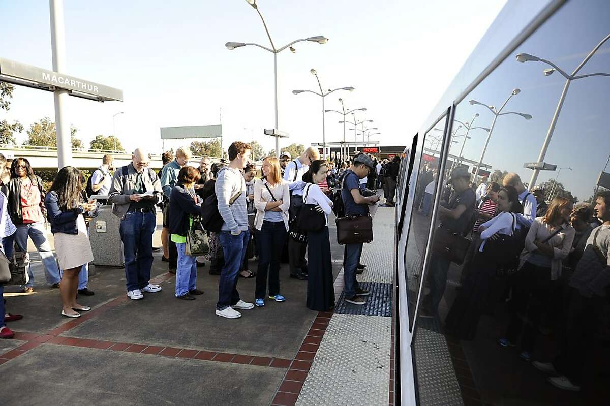 BART reopens Transbay Tube track