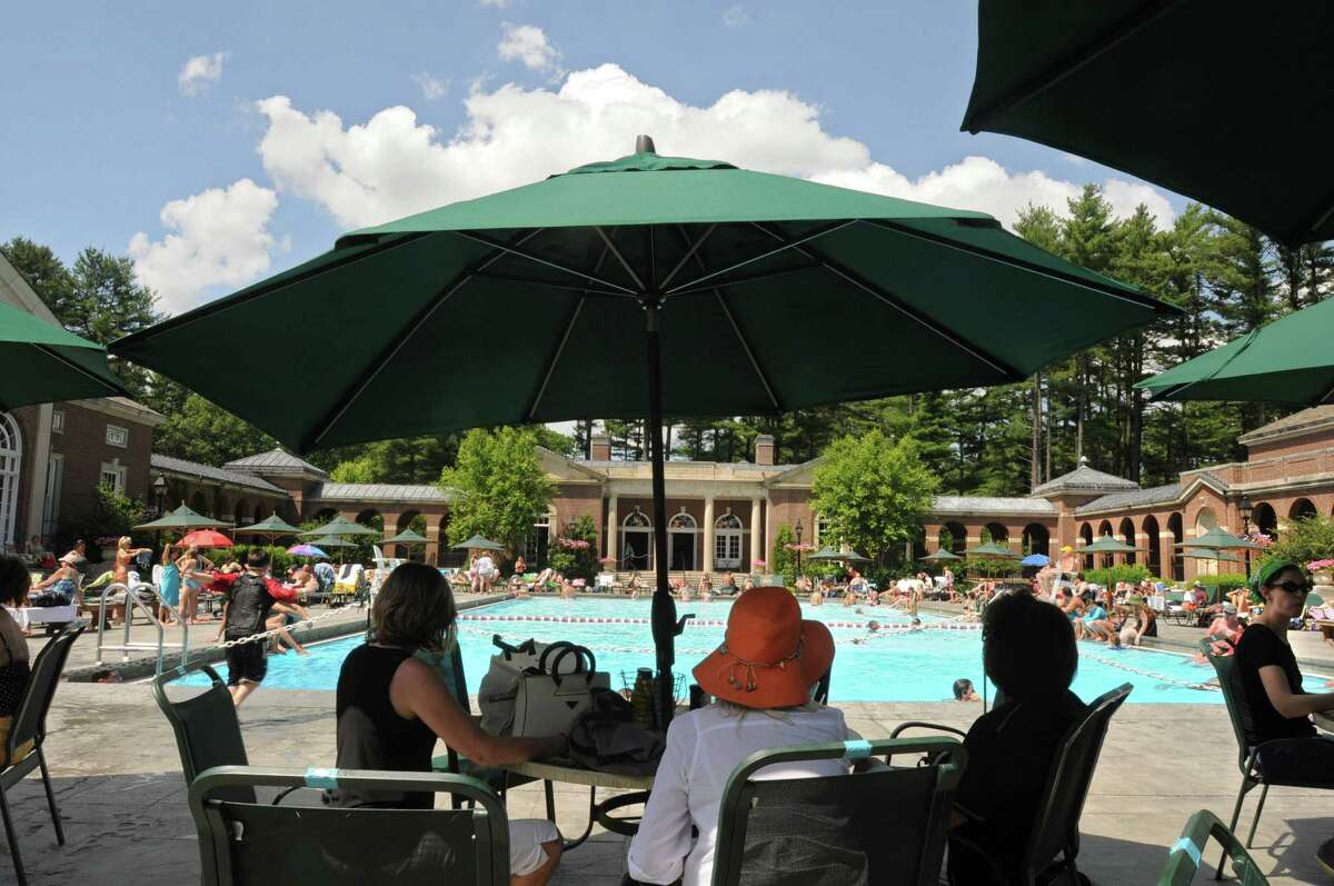 Photos: Victoria Pool opens