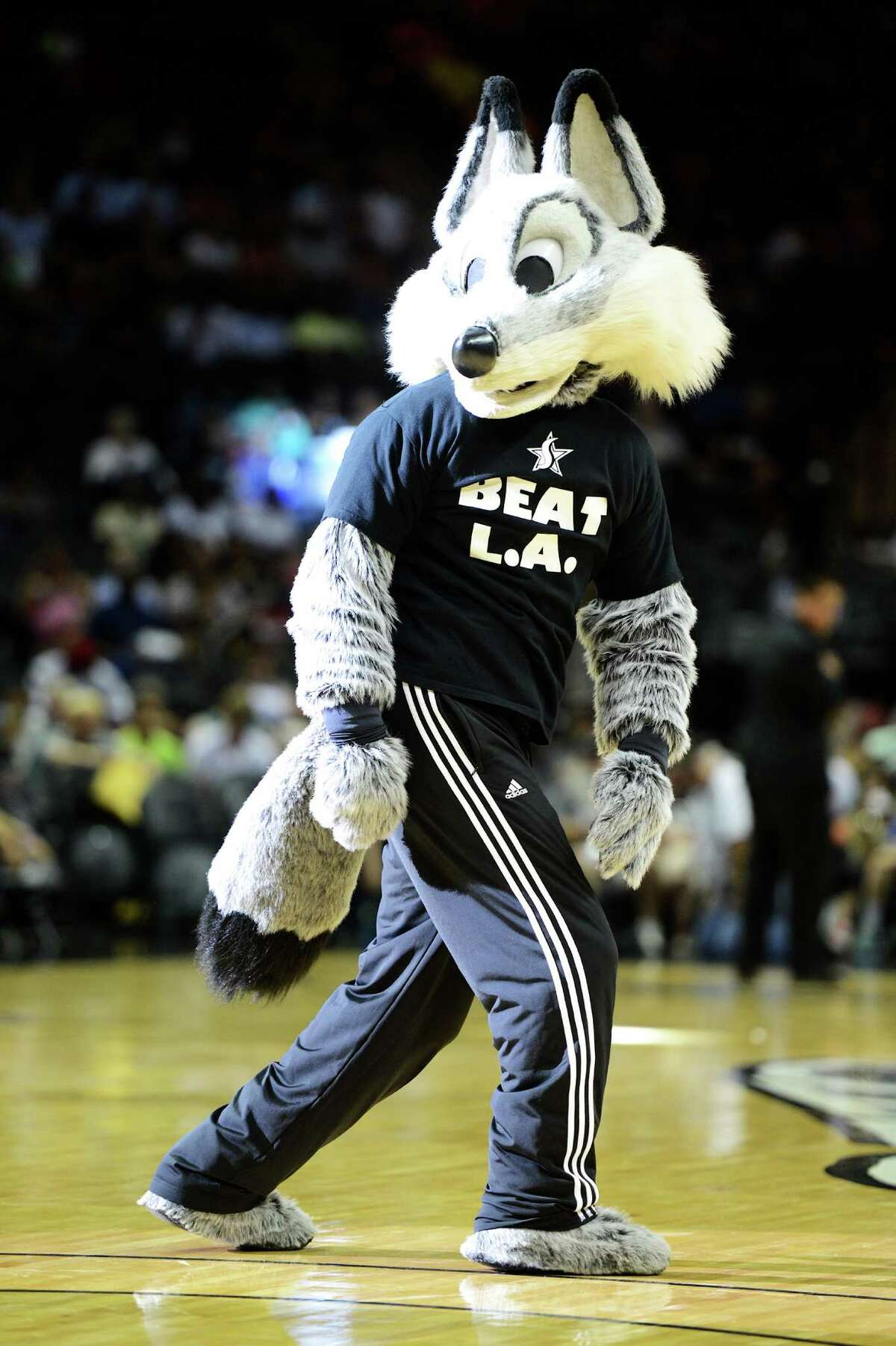 Stars make progress against L.A.