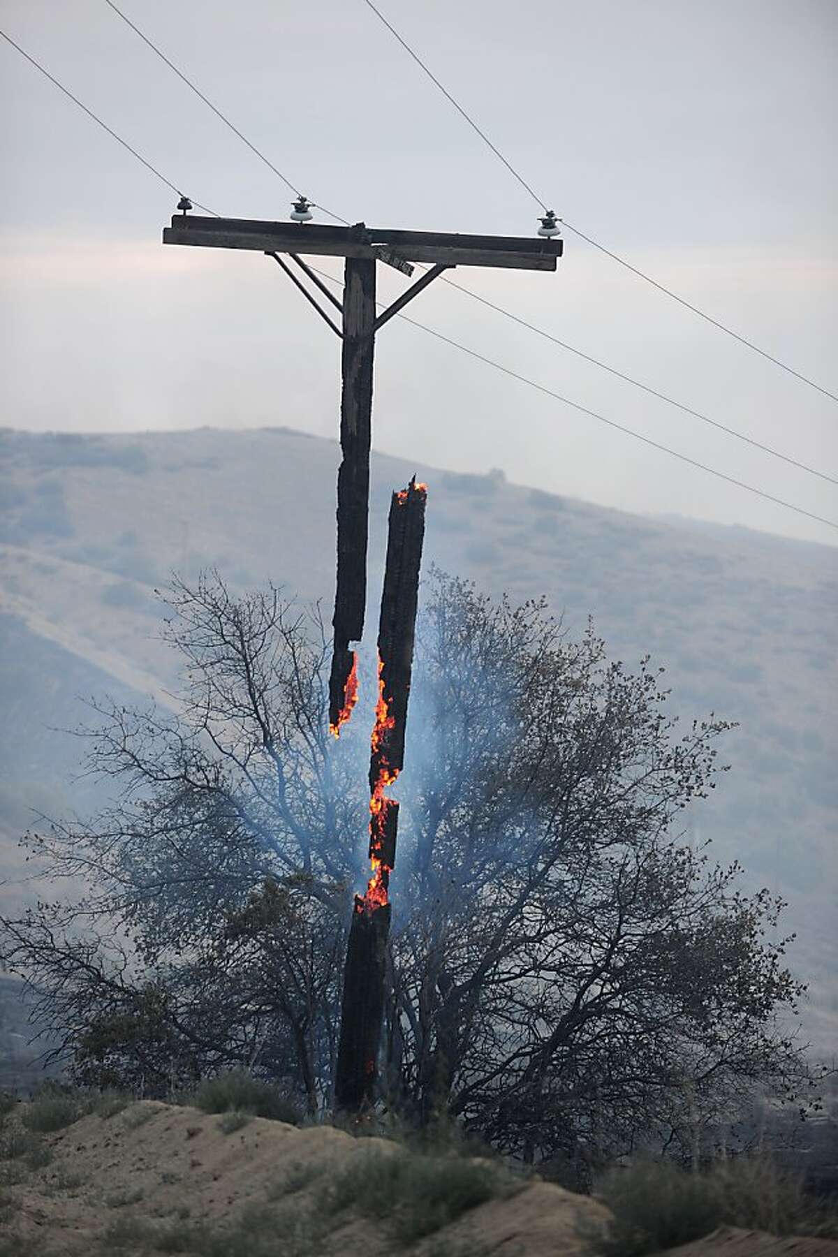 Hughes Fire: A California Wildfire's Destructive Path