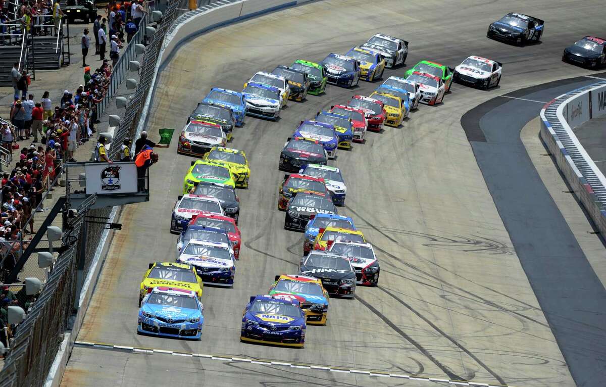Stewart wins Dover race