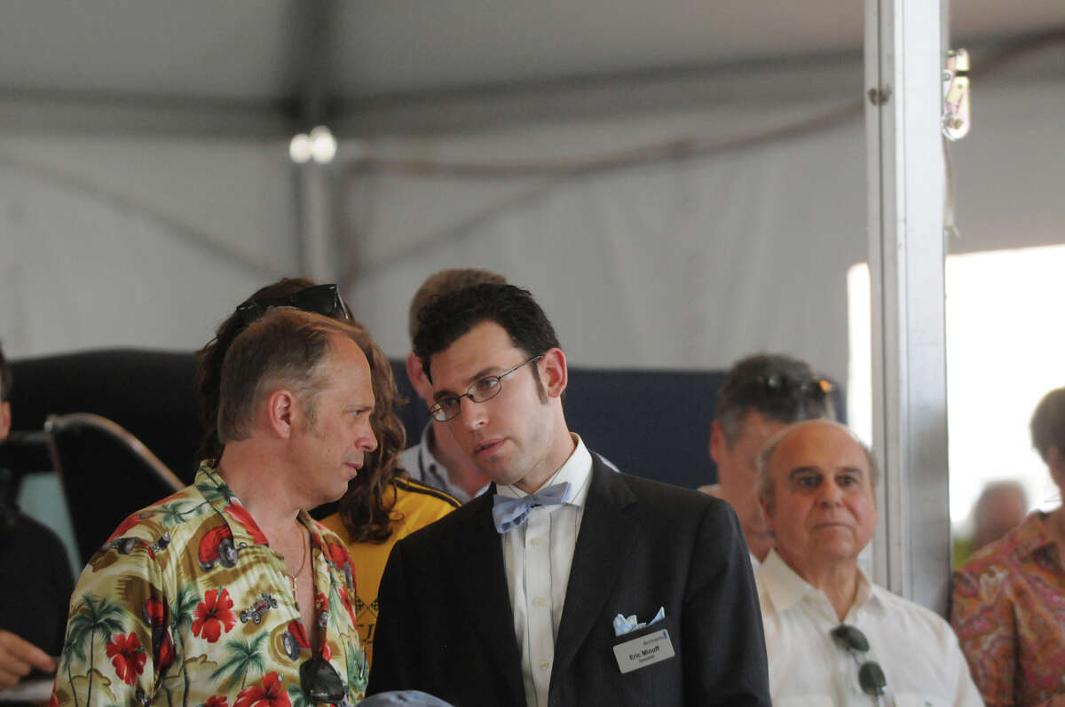 Auto auction, show hits with car crowd