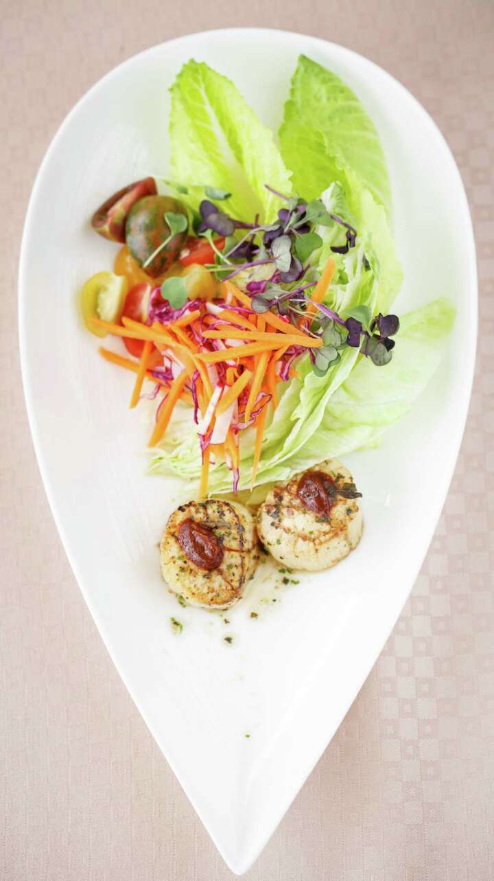 Spindletop restaurant marks 40 years with retro menu