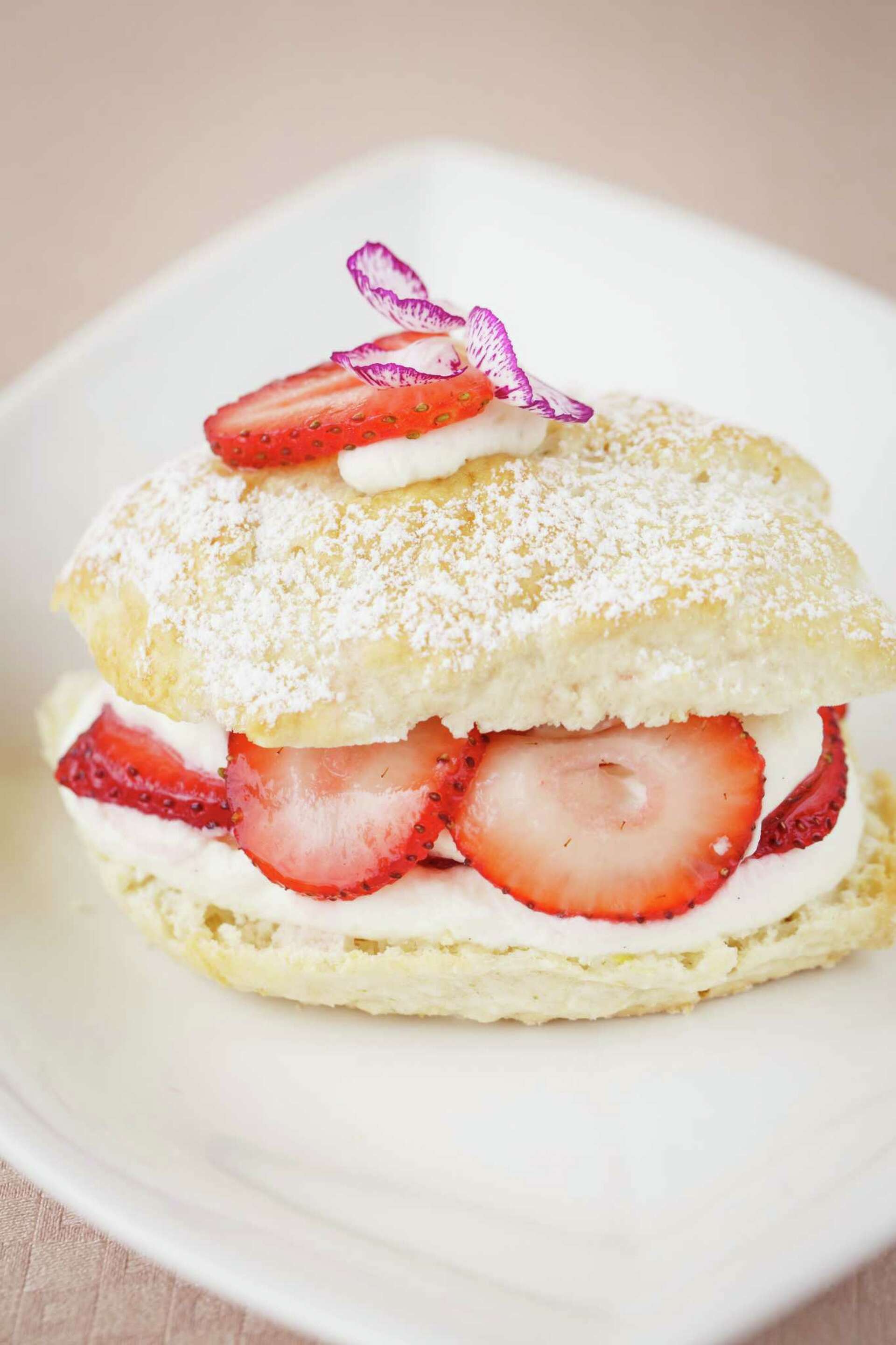 Spindletop restaurant marks 40 years with retro menu