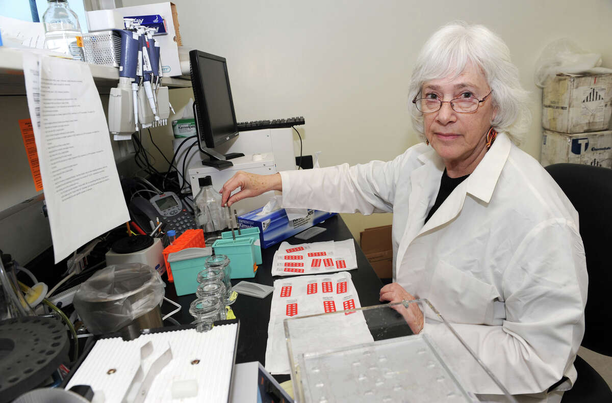 Studying West Nile virus, one mosquito at a time