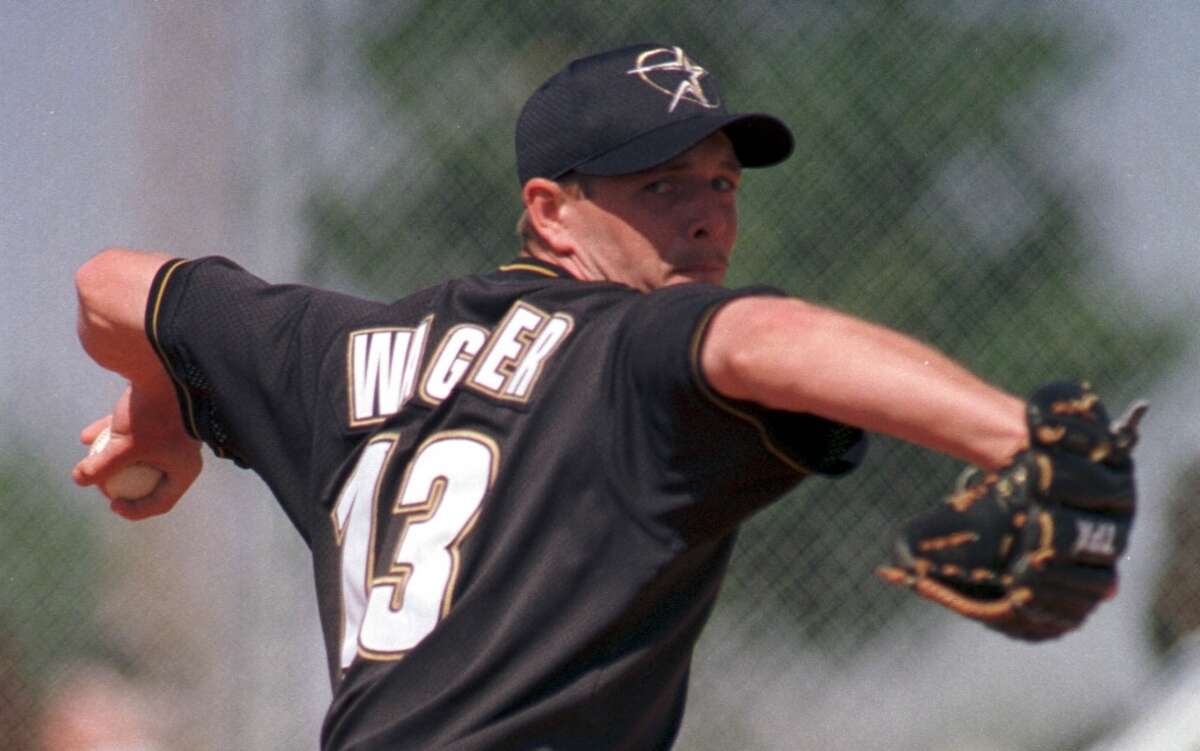 Billy Wagner makes rare trip back to Houston to throw out Astros' first ...