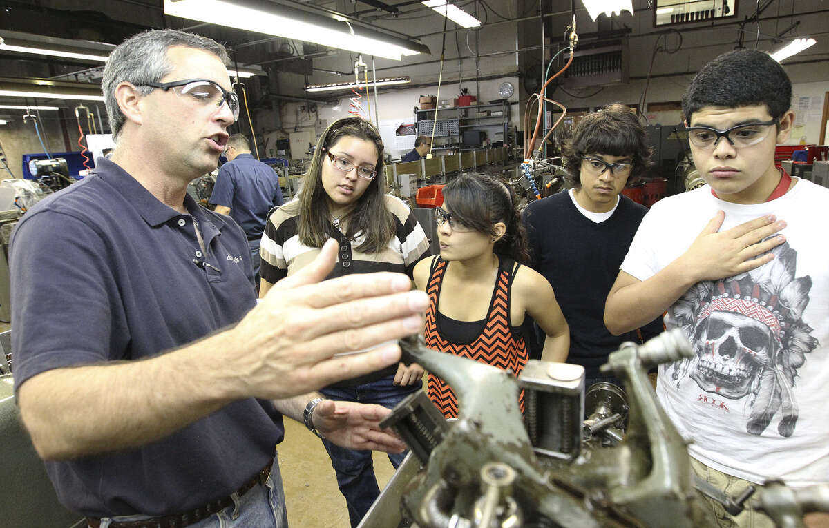 Field trips focus students on their futures