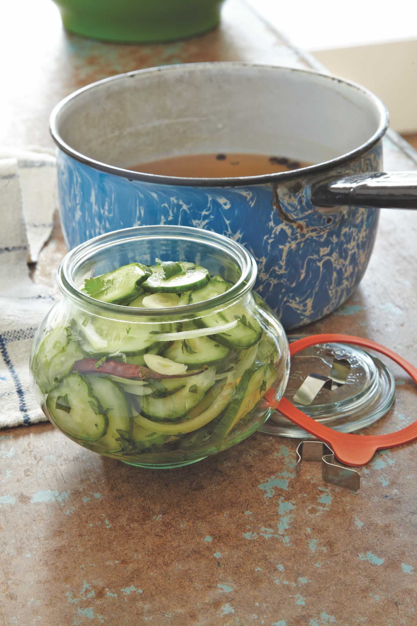 Peppery Texas Freezer Pickles