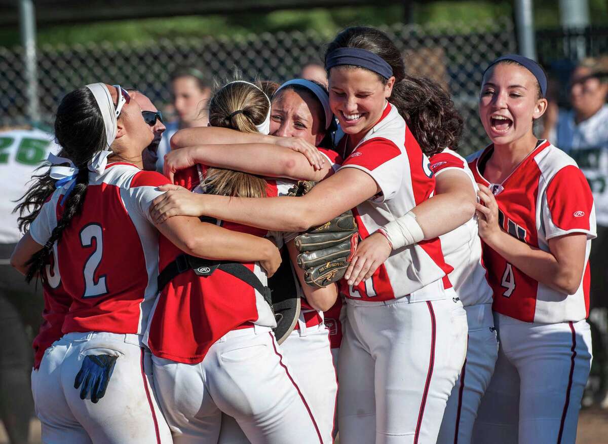 Foran softball team rallies, advances to Class L championship game