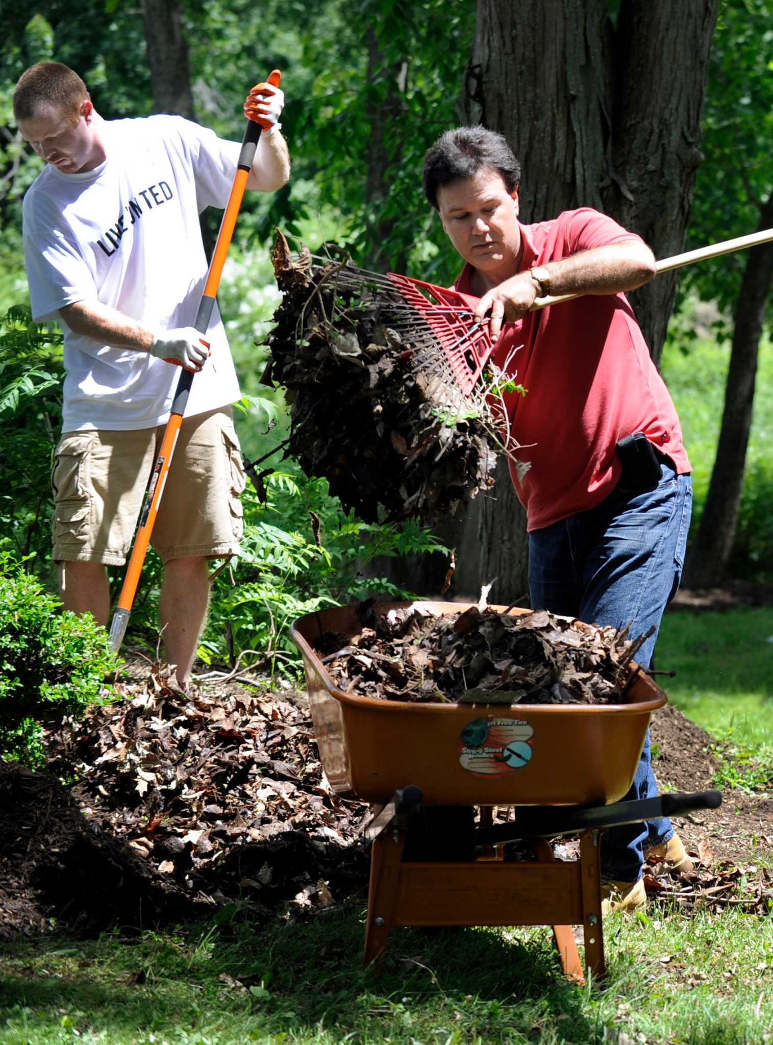 Volunteers spruce up area in Day of Caring