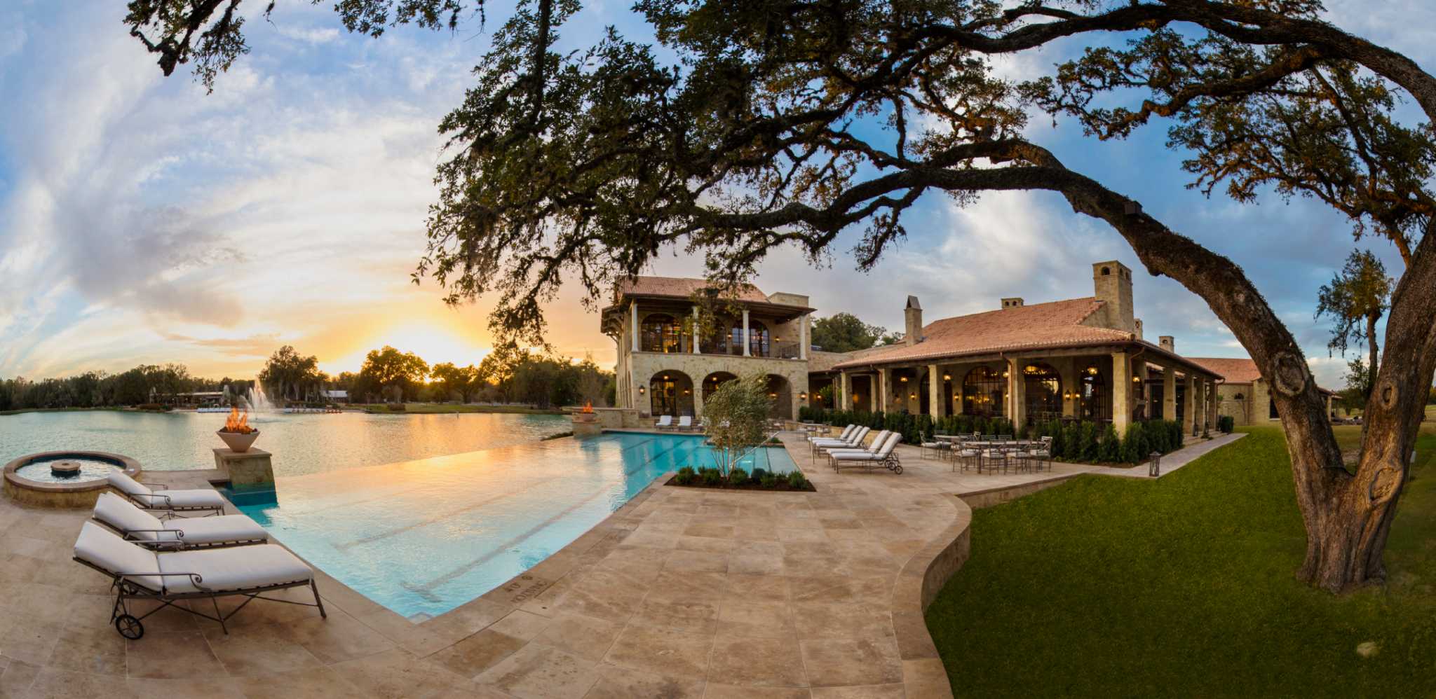 Oil retreat from the 50s becomes a new, modern country club