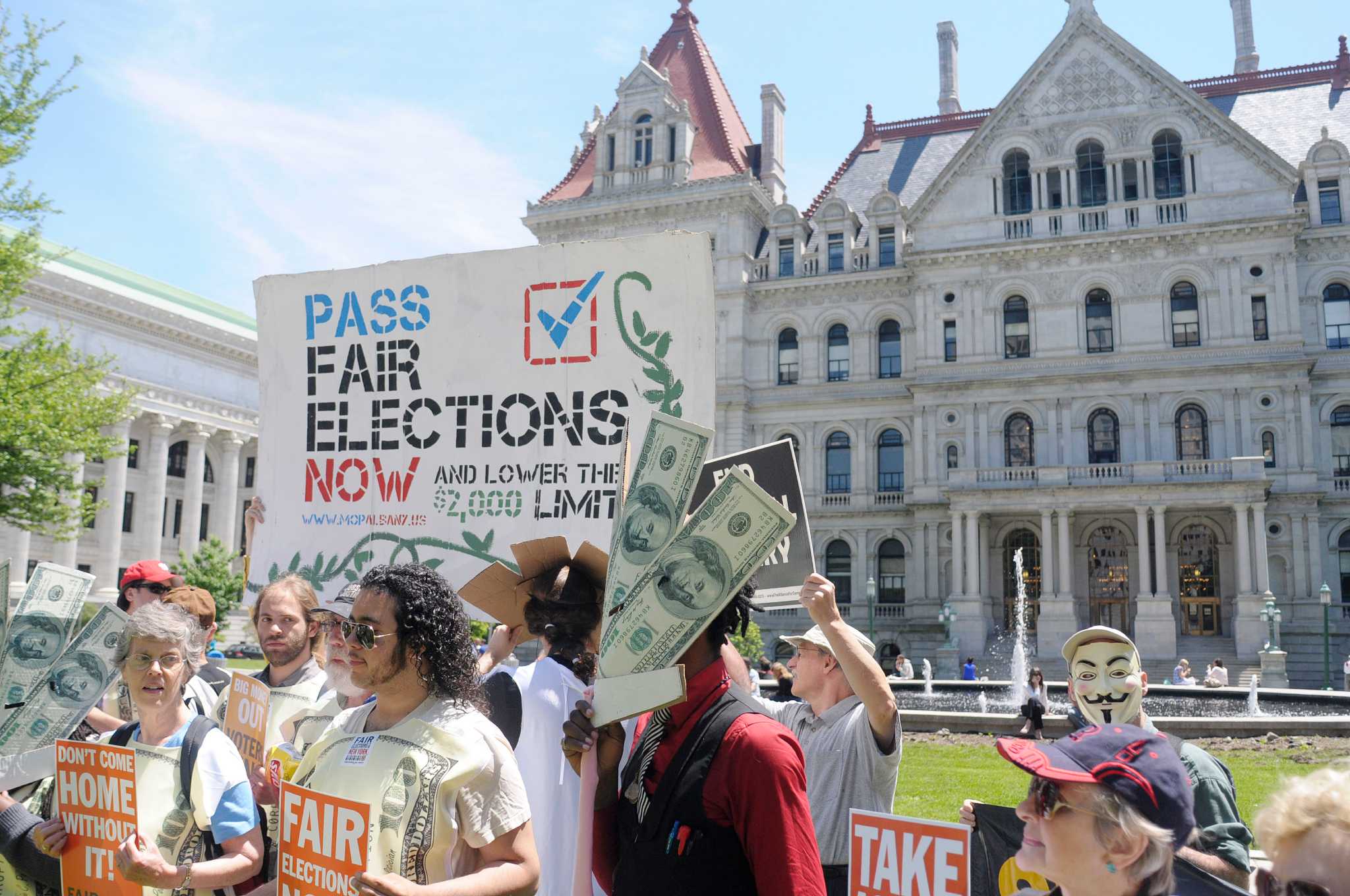 Photos: Campaign finance protest
