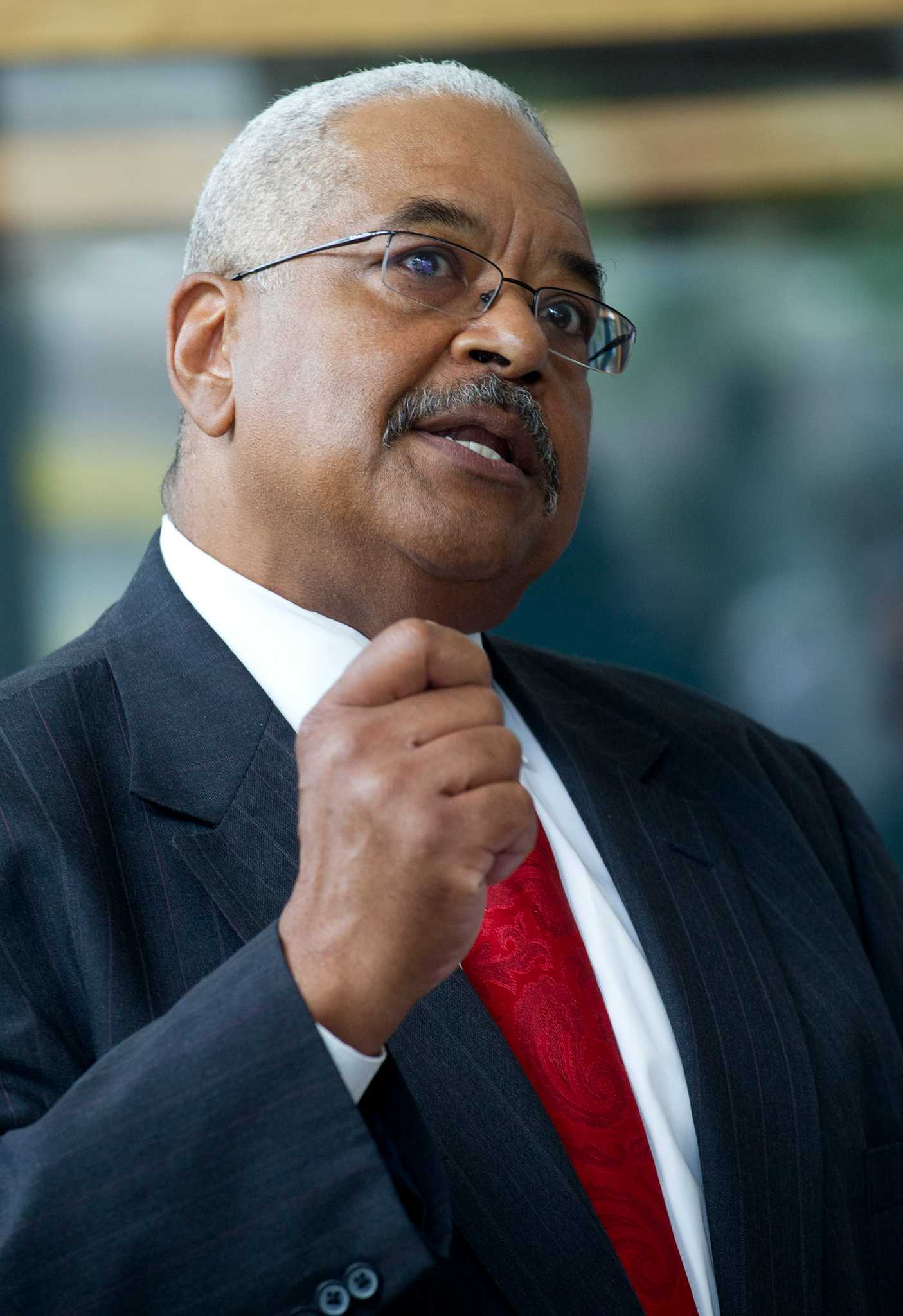 Callion makes mayoral candidacy official