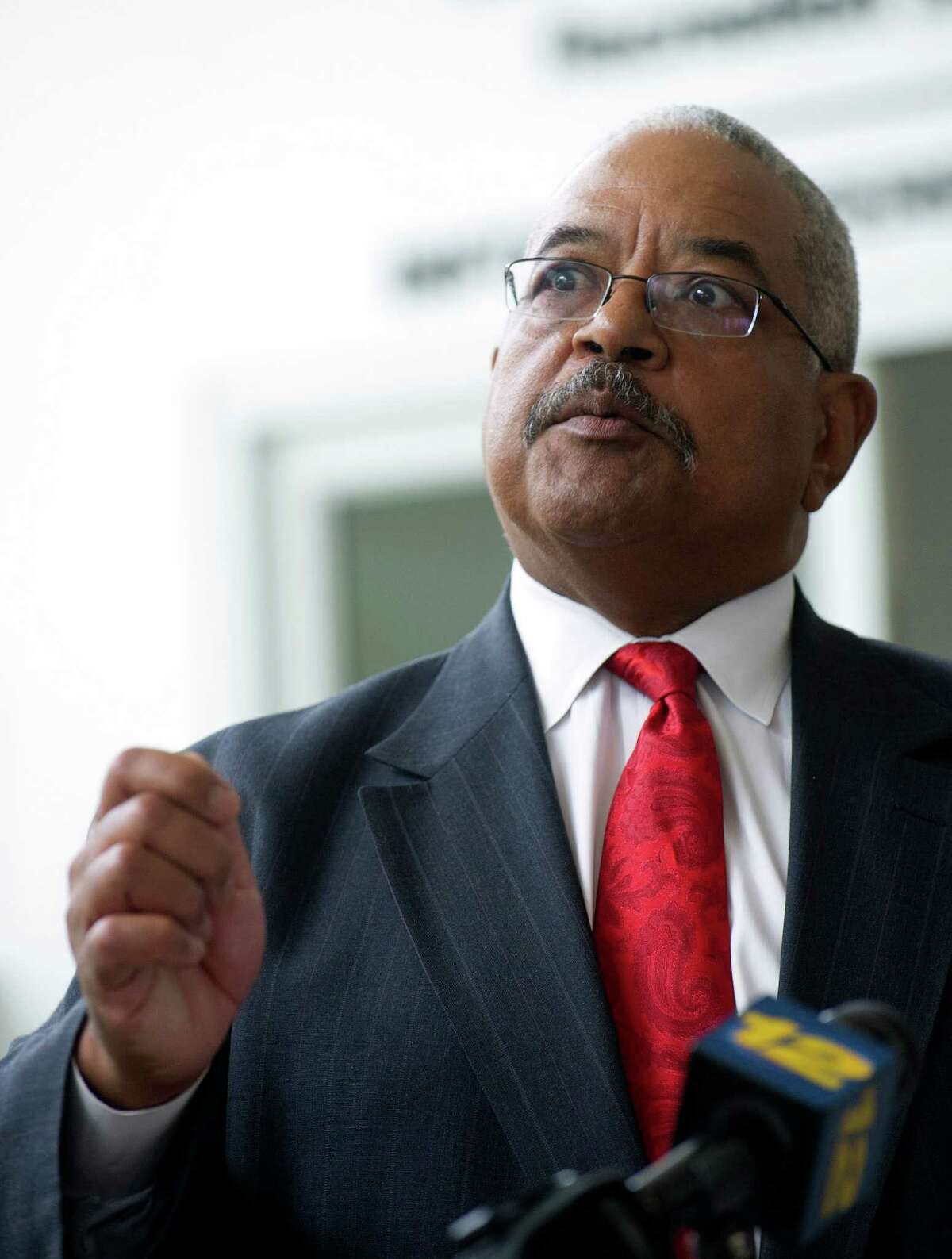 Callion makes mayoral candidacy official