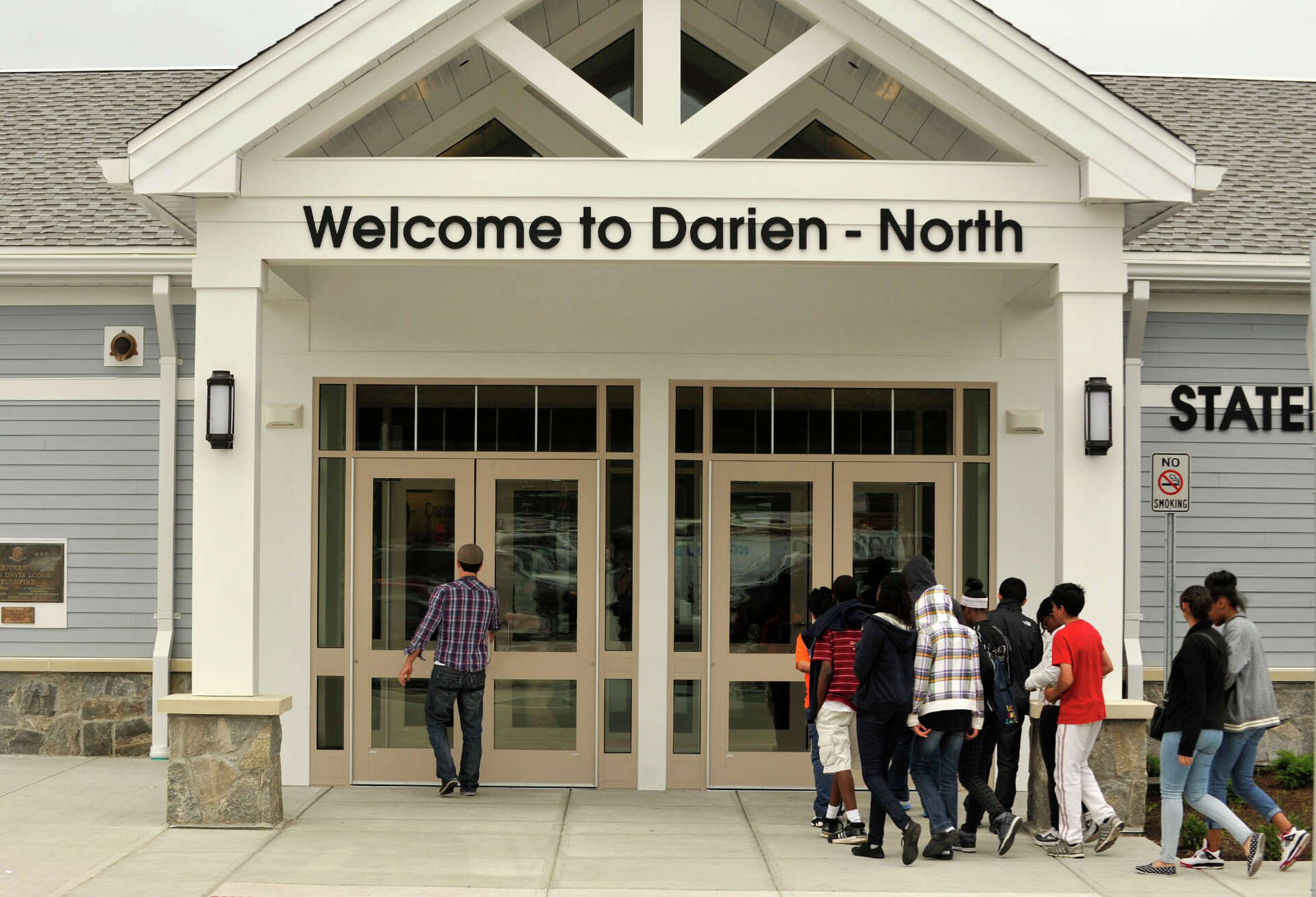 Darien Interstate 95 rest area reopens