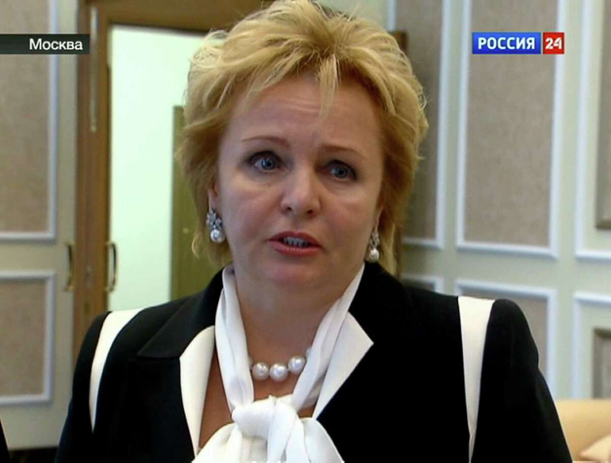 Putins attend ballet, then announce their divorce