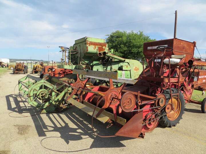 Tractor-lovers heading to Fredericksburg
