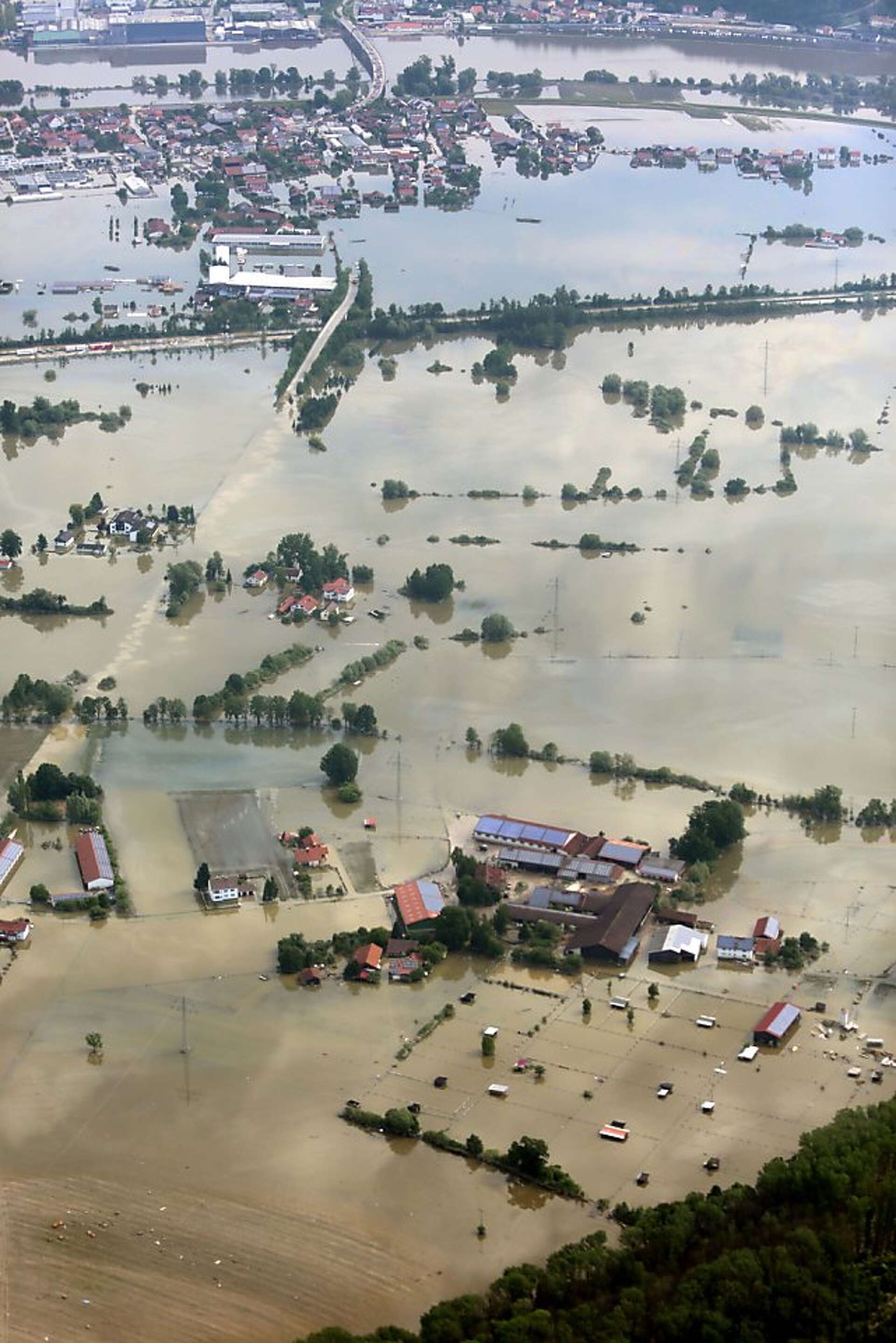 Danube River overflows banks in Hungary