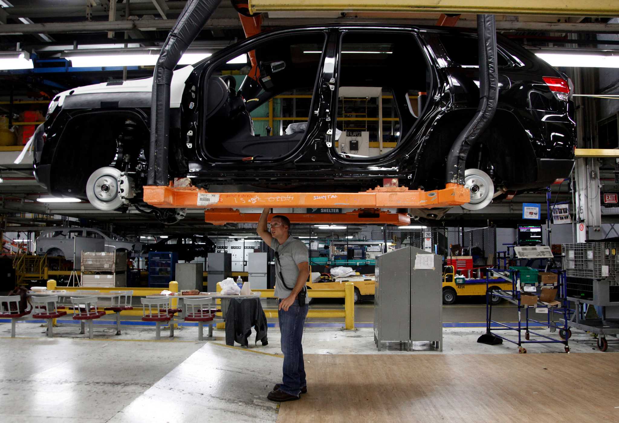 Car builders in a race for hires