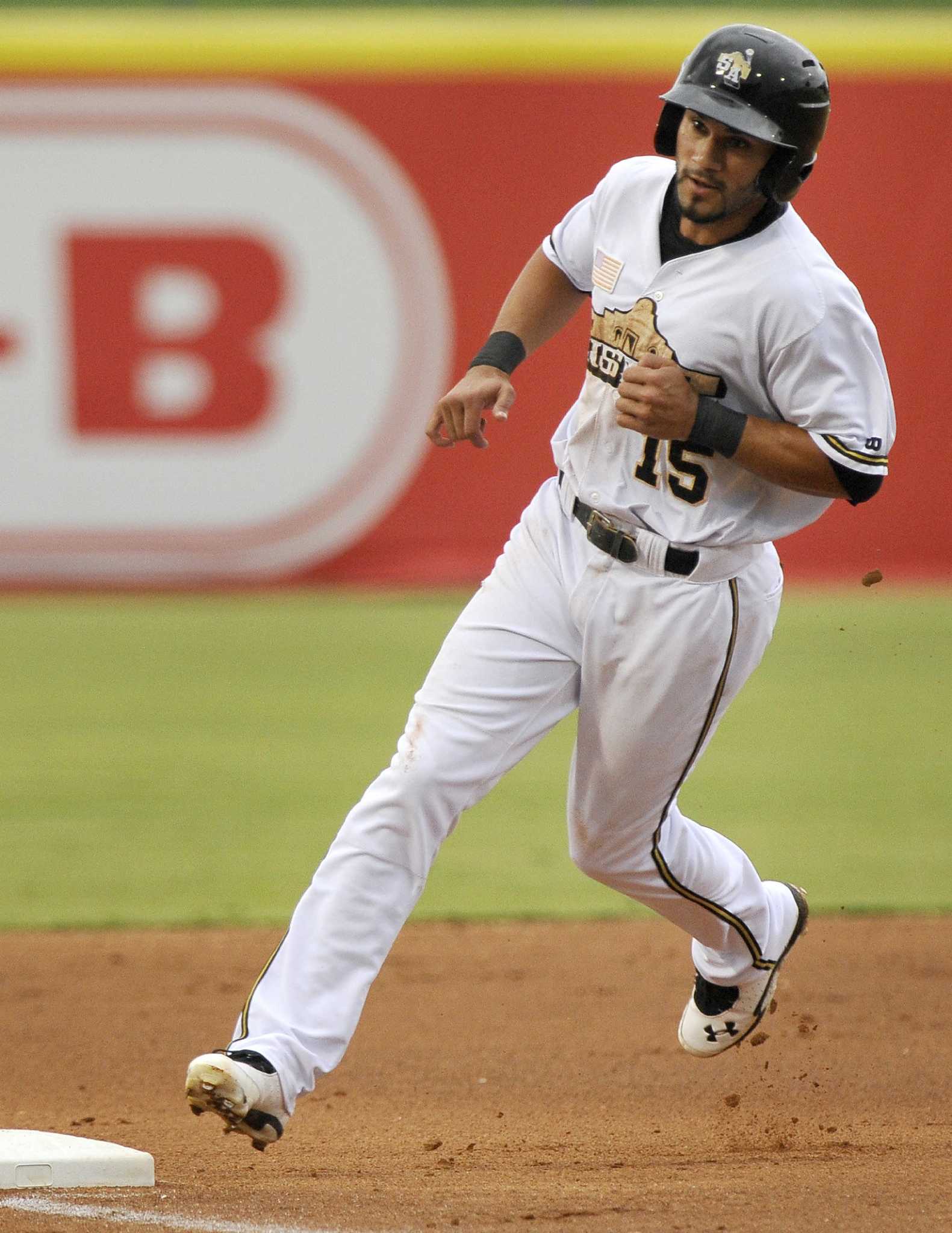 Williams, Kirby-Jones key four-run rally in fifth