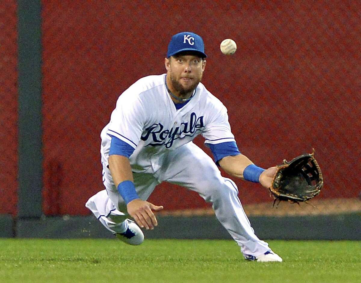 Royals beat Tigers for sixth straight win