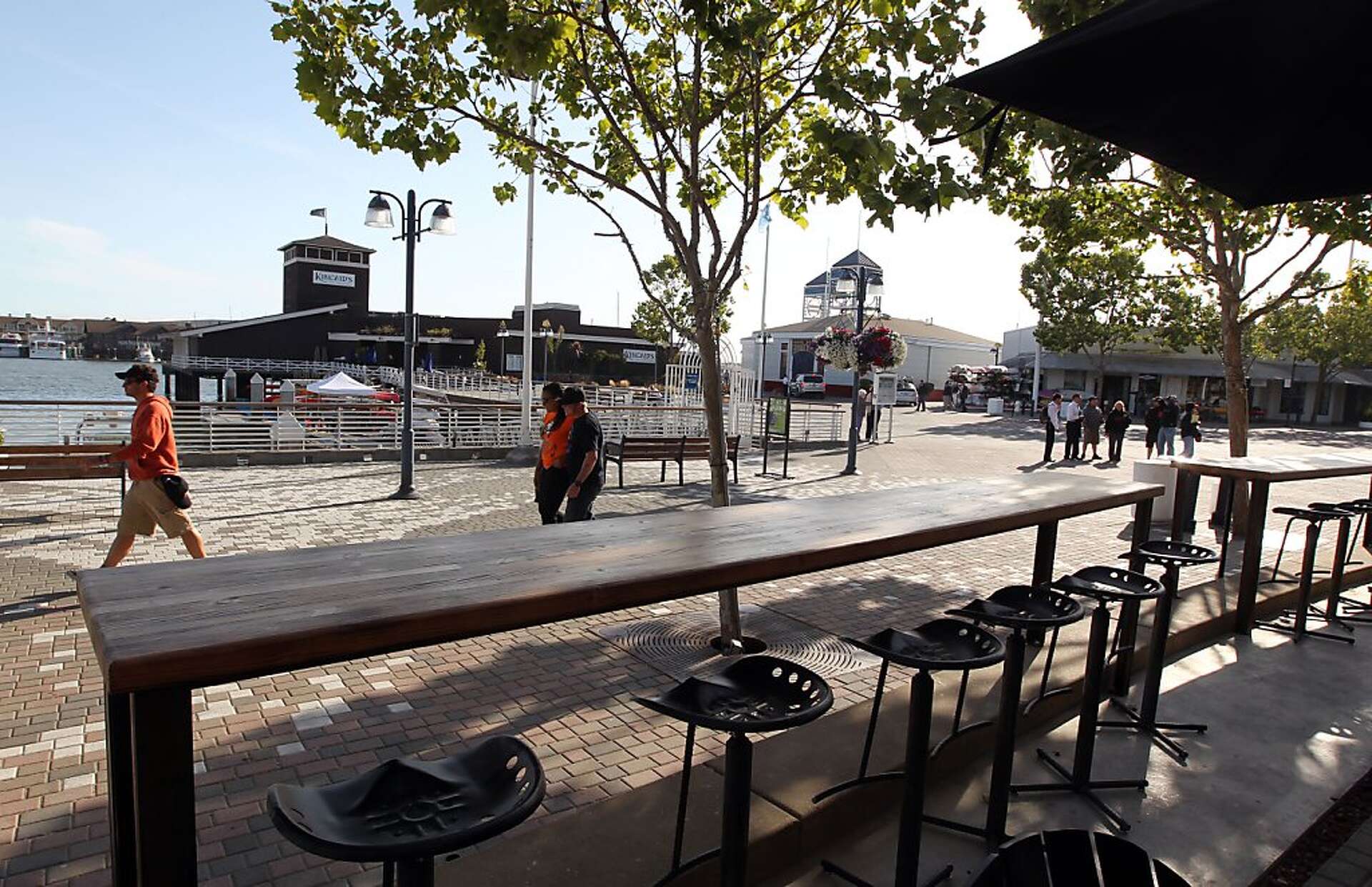 Fine pizza, drinks at Jack London's Forge