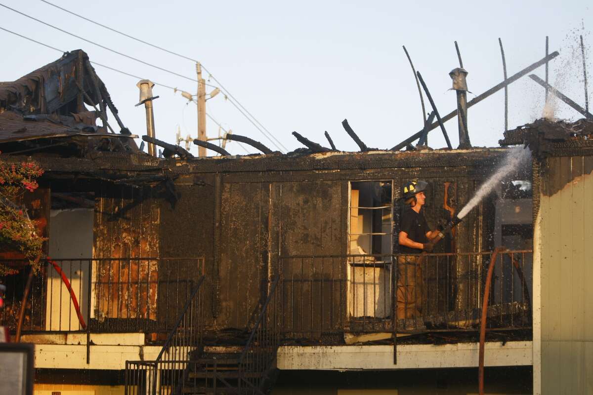 Officials find cause of Houston apartment fire, call in arson team