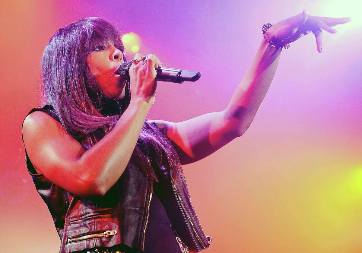 Kelly Rowland finds her own voice in very personal 'Talk'