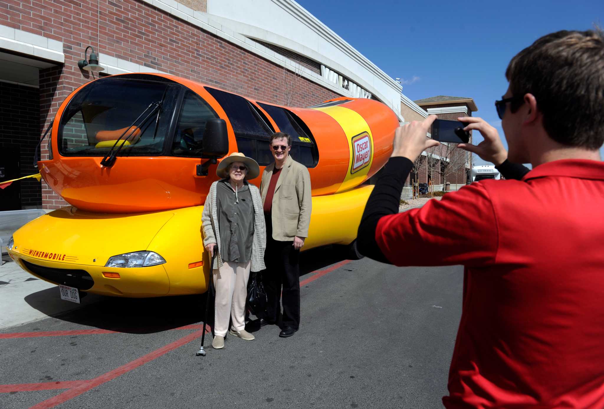 Oscar Mayer Wienermobile hiring new drivers