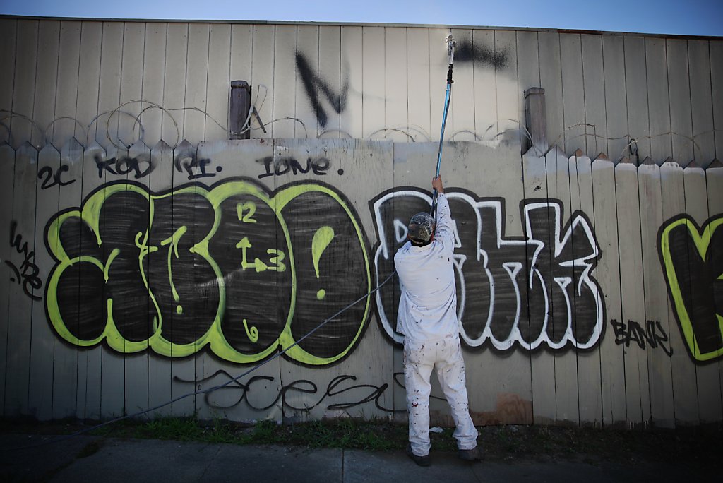 Oakland officials at odds over spending