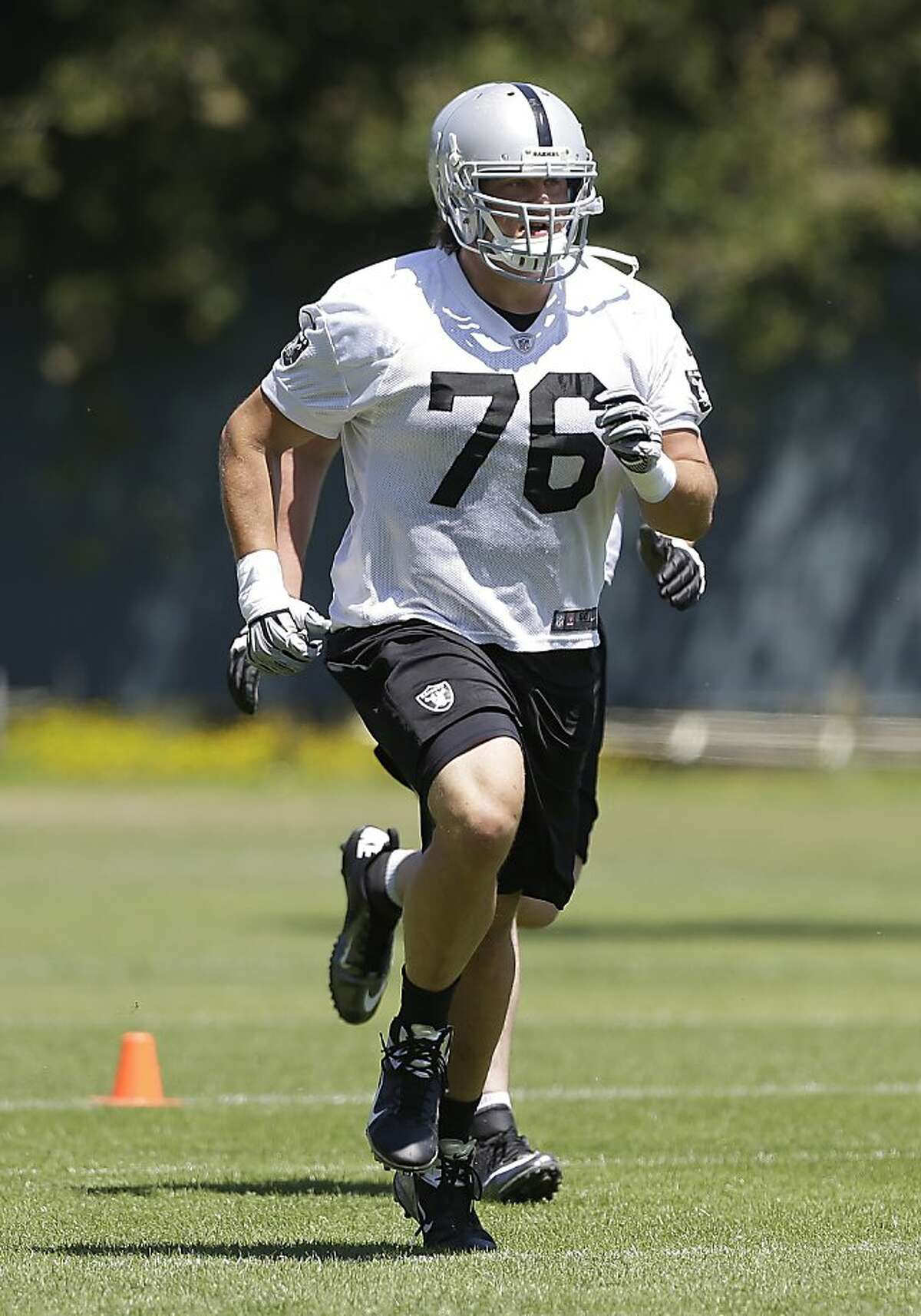 Contest heats up for Raiders guard spot