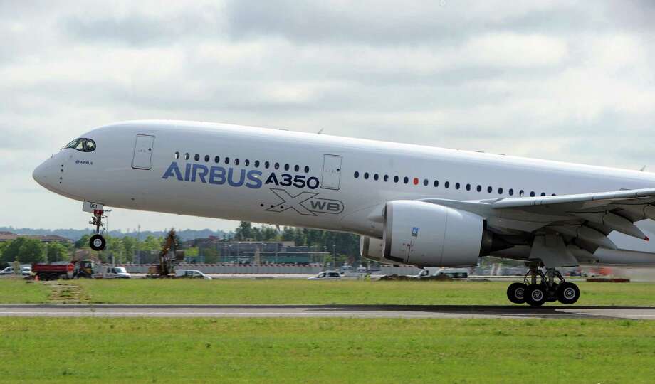 First flight of Airbus A350 - seattlepi.com