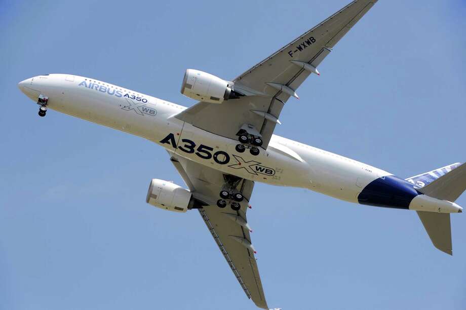 First flight of Airbus A350 - seattlepi.com