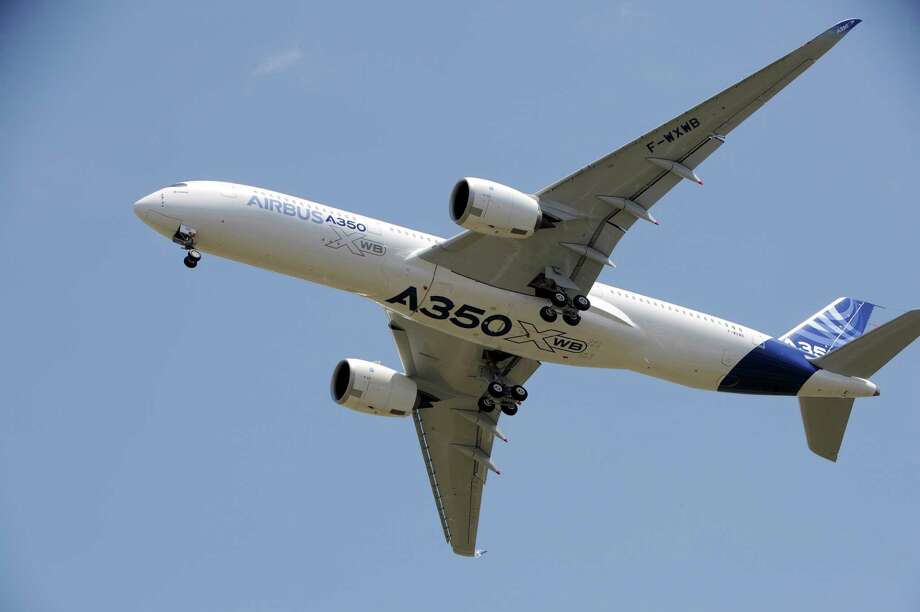 First flight of Airbus A350 - seattlepi.com