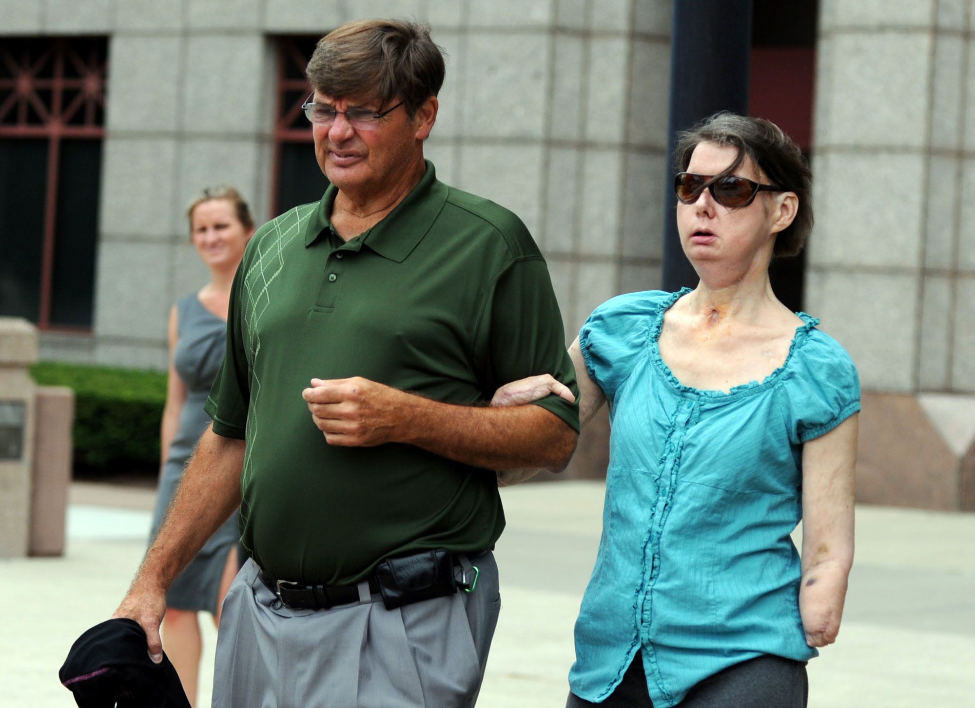 Victim of chimp attack can't sue state