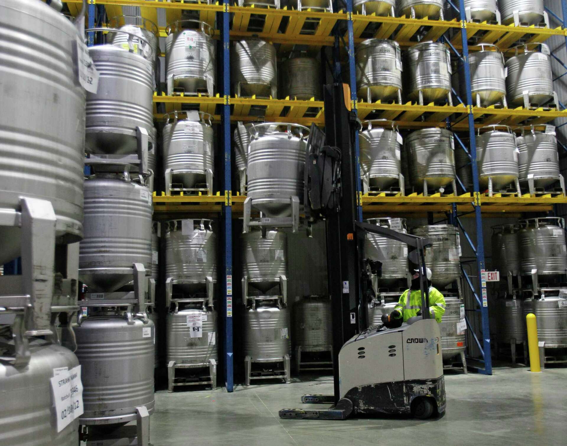 Greek yogurt whey produces electricity