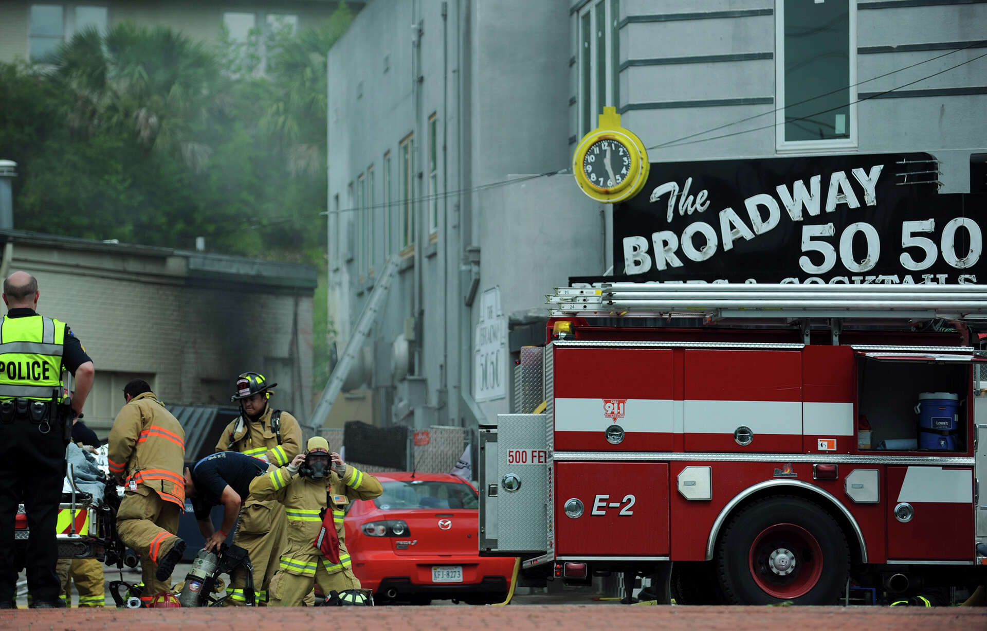 Grease fire shuts down Broadway 50/50