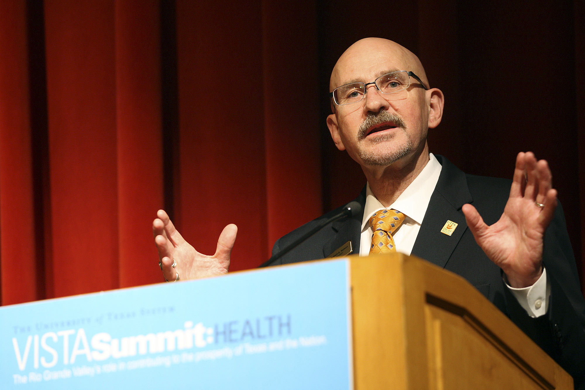 UTPA president to step down