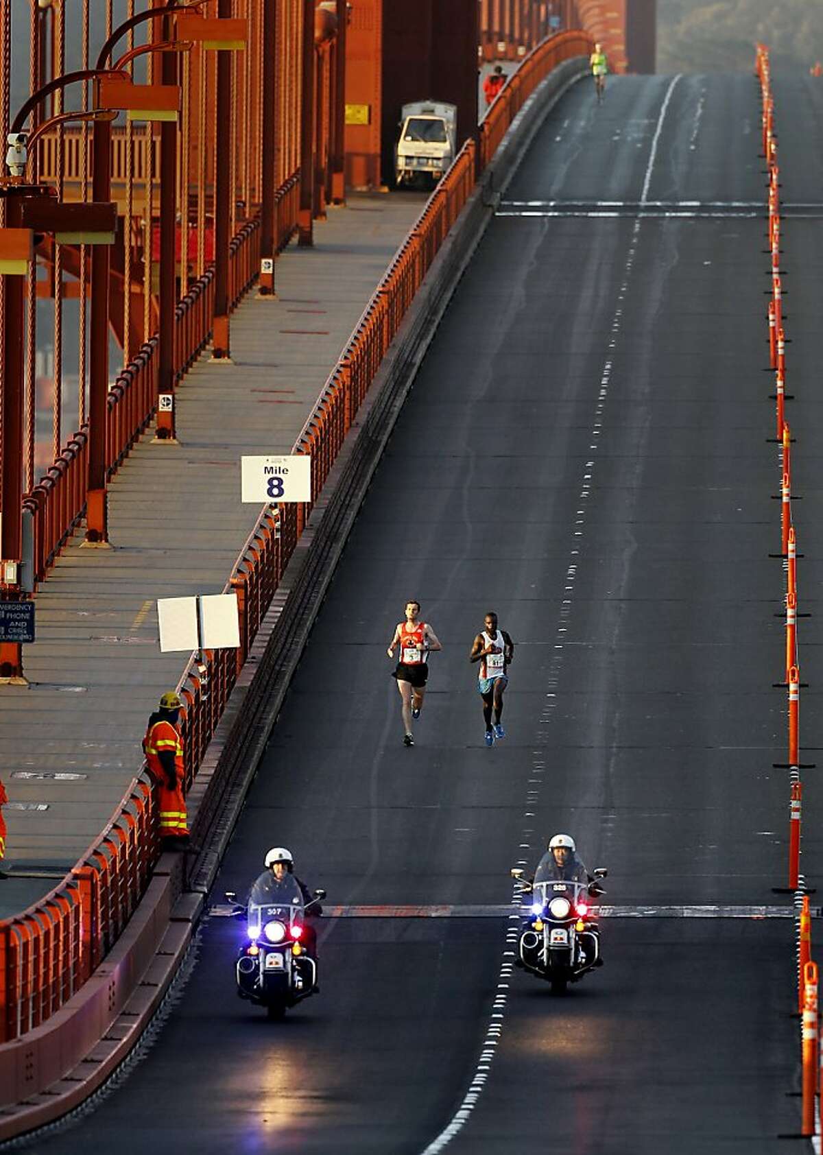 Berkeley mom, Parisian win S.F. Marathon