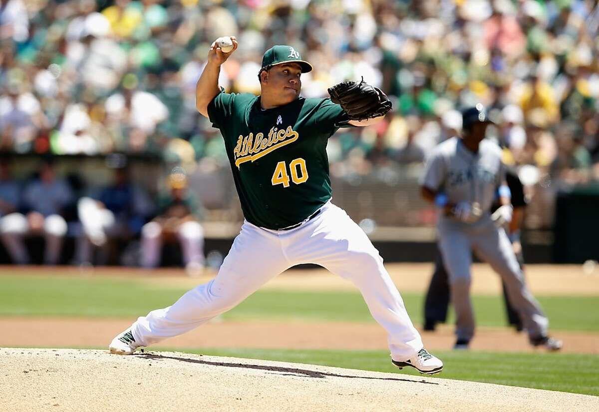 A's bats come alive to back Colon, 10-2