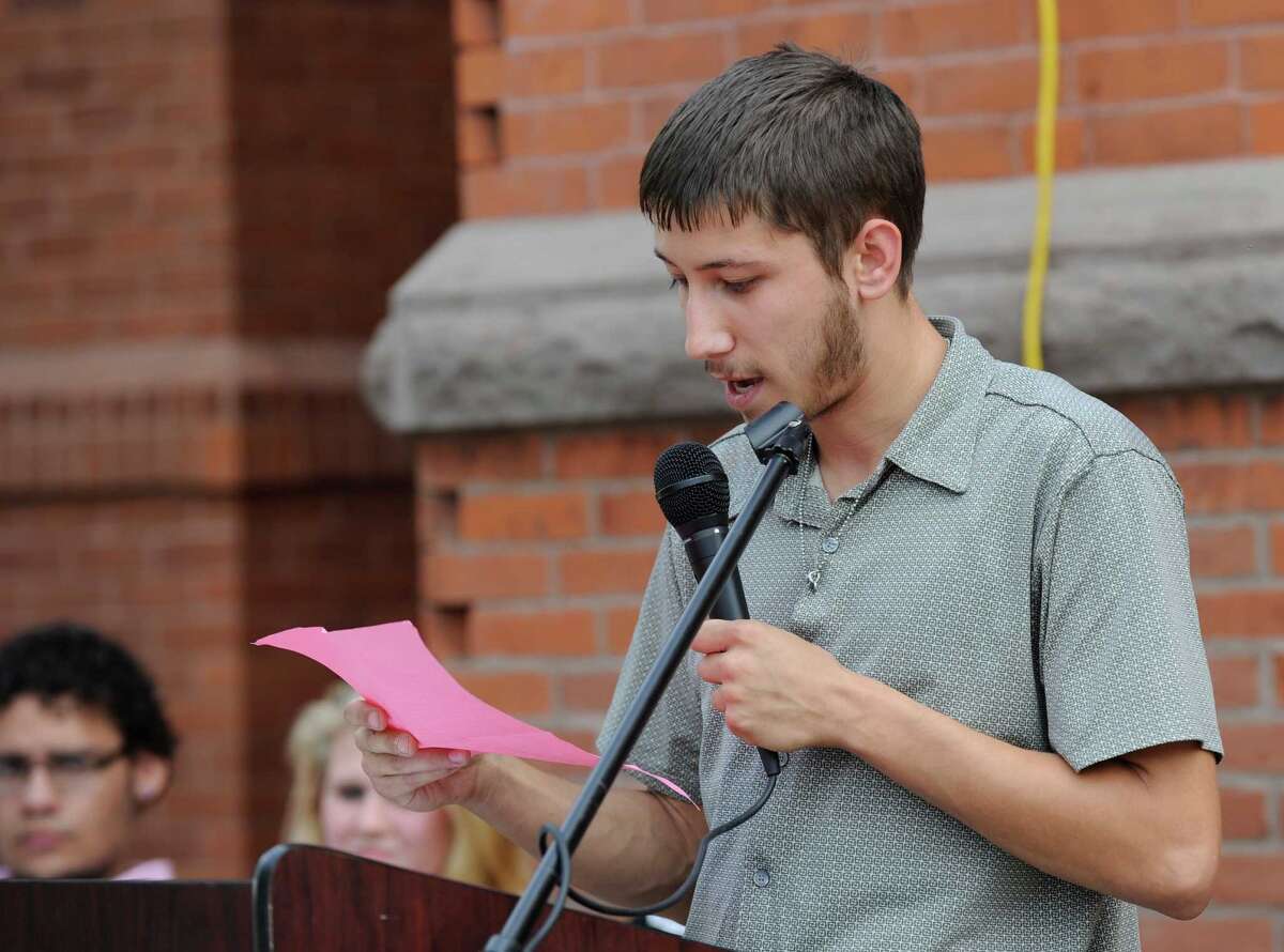 Danbury Alternative Center for Excellence seniors celebrate their ...