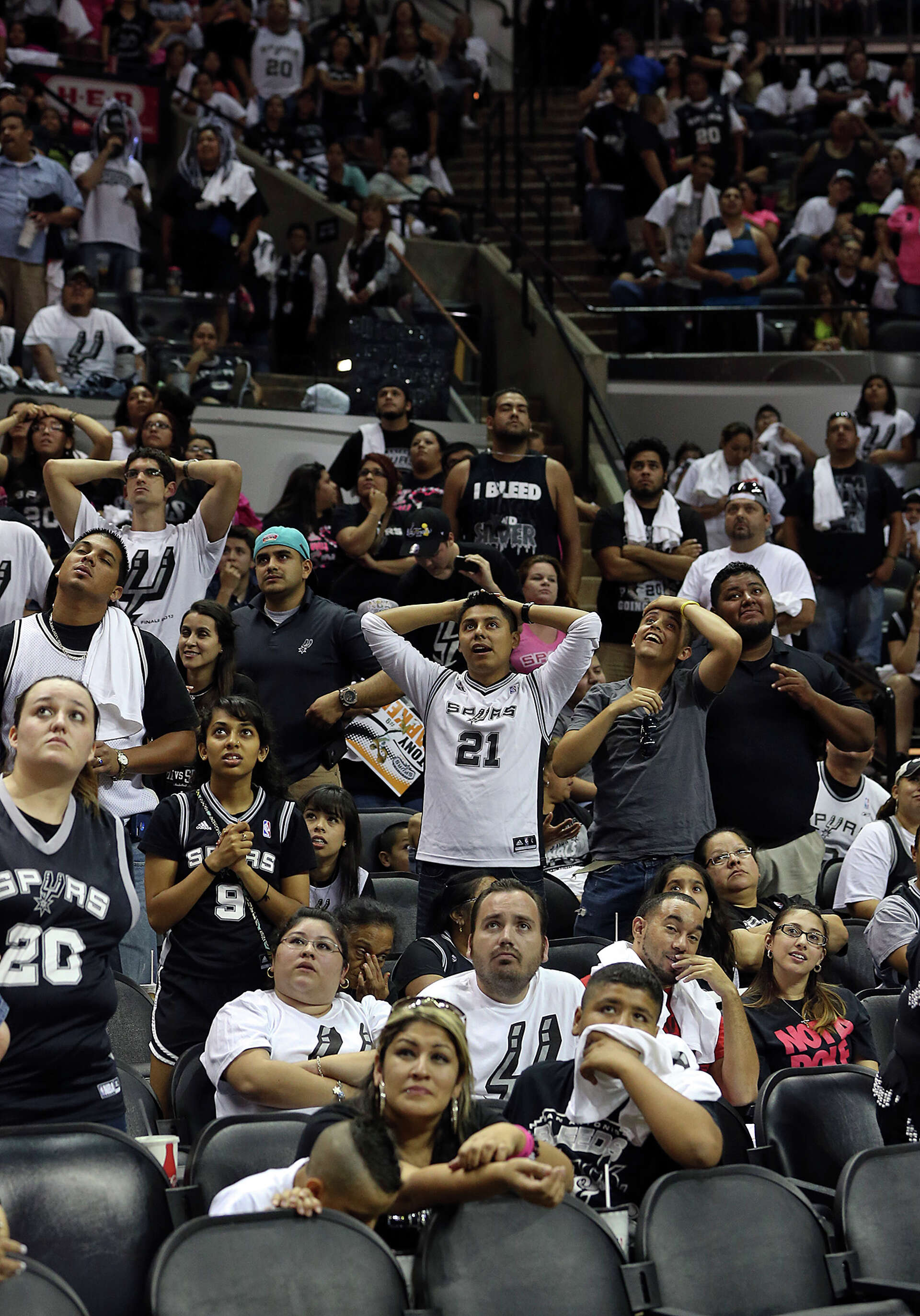 25 types of San Antonio Spurs fans you will meet at the game this season