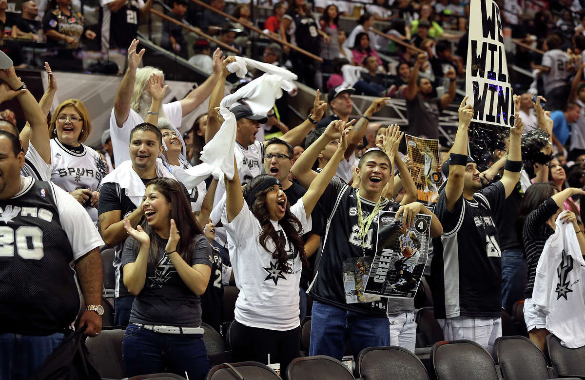 25 types of San Antonio Spurs fans you will meet at the game this season